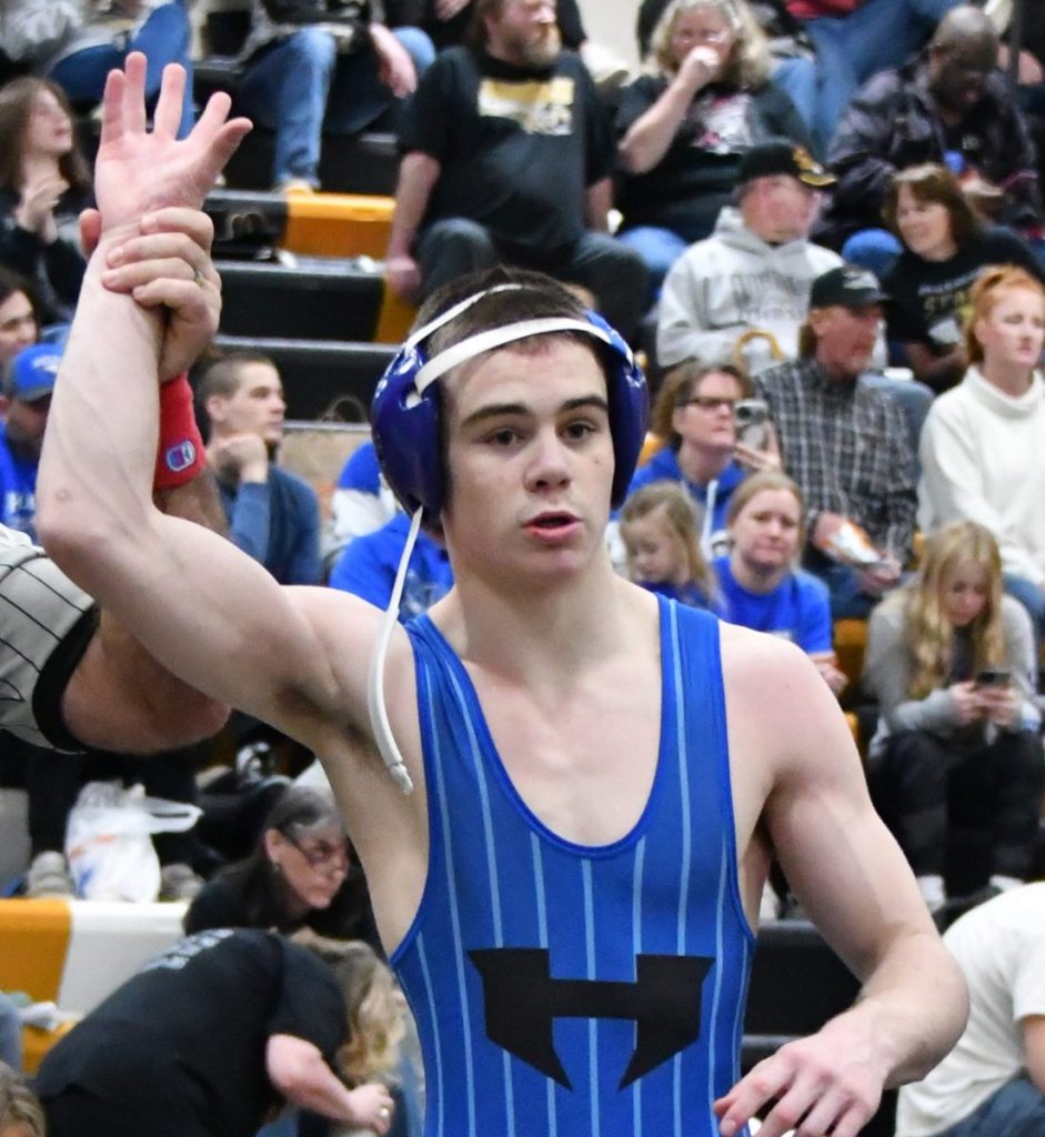 Three Eagle Wrestlers Qualify For State Meet – The Holden Image